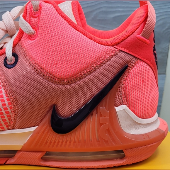 Nike | Shoes | Nike Lebron Witness Vii Sz M 7 W 185 Colorway ...